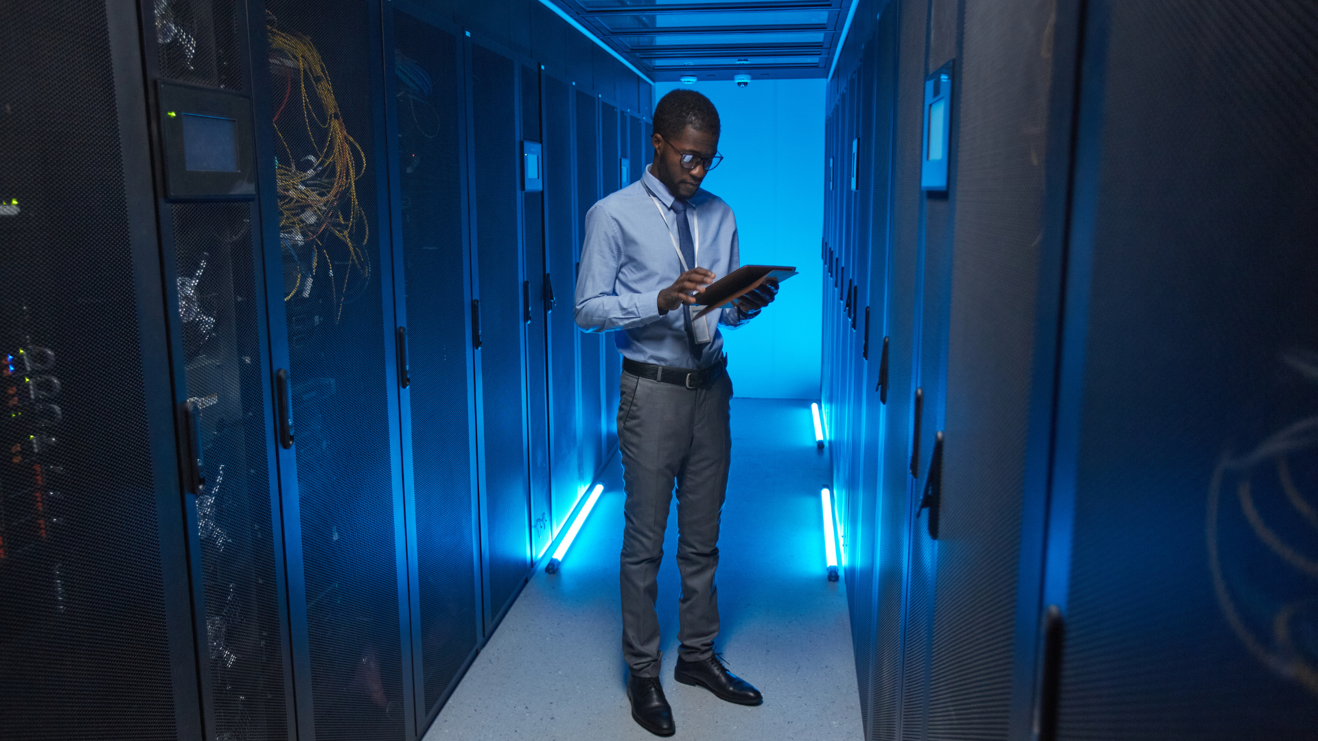 What is a Carrier-Neutral Data Center?