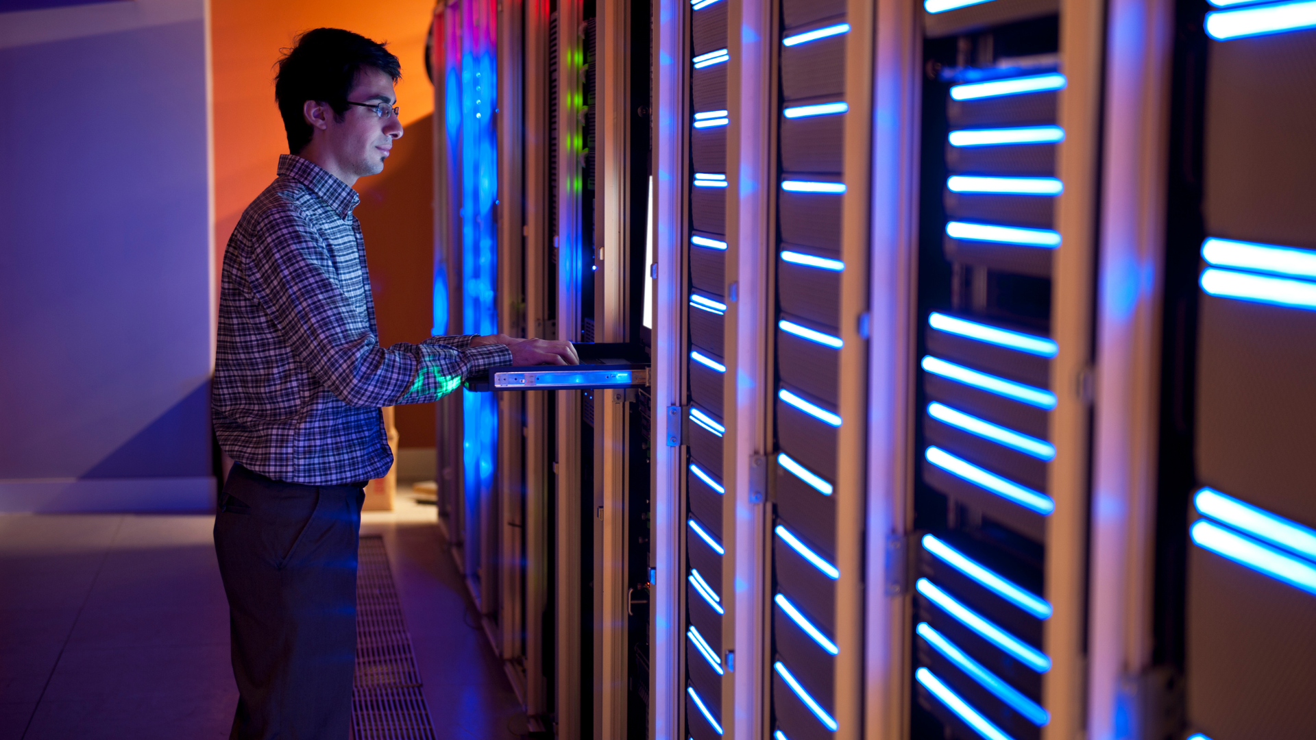 Bare Metal vs. VPS Hosting: An In-Depth Comparison